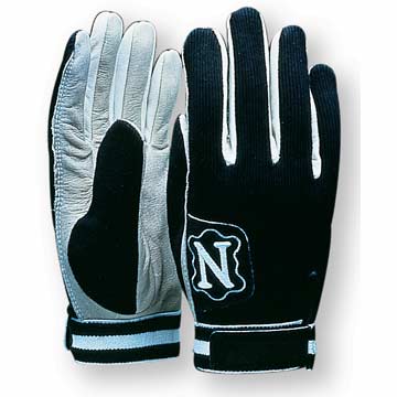 Neumann Winter Receiver's Gloves - Football Equipment and Gear