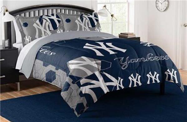 Northwest MLB New York Yankees "Hexagon" Full/Queen Comforter/Sham Set ...