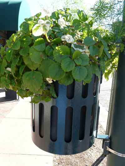 Bison Urban Prairie Pole Mounted 16" Tall Planter - Playground ...